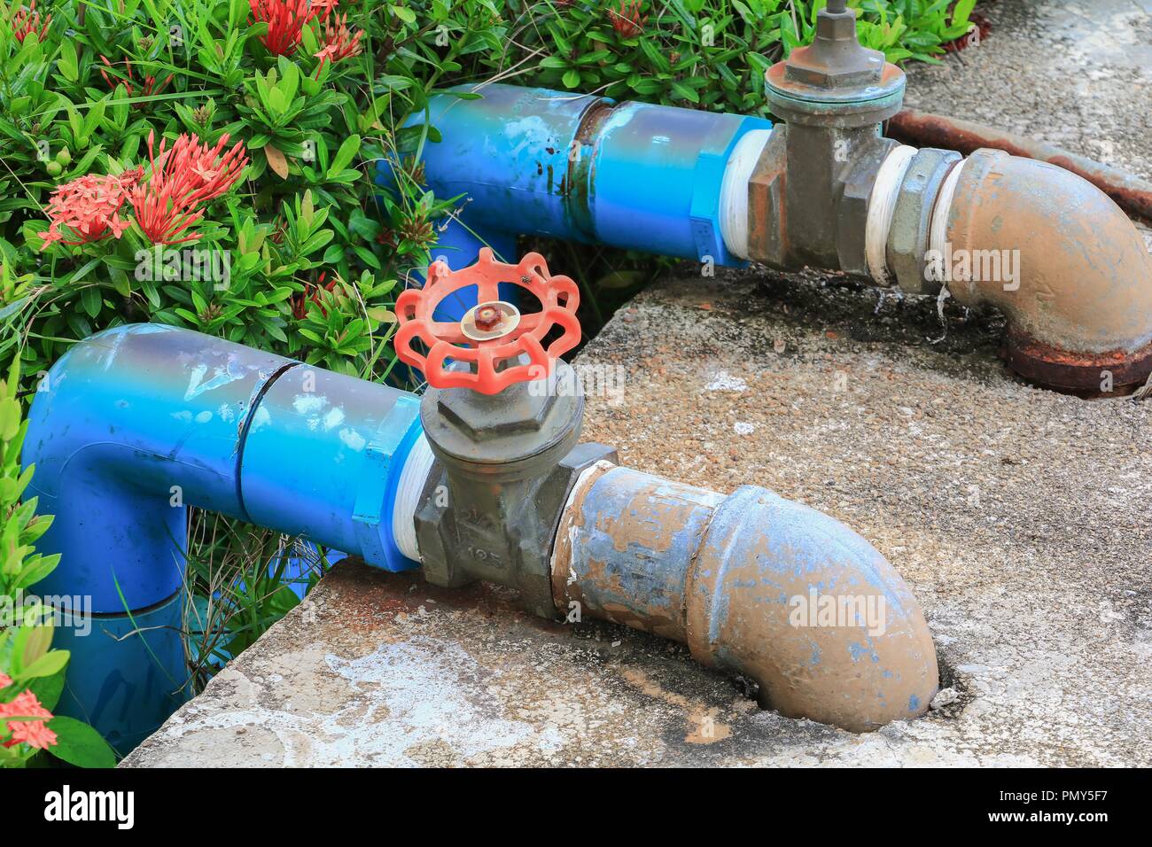 water valve plumbing steel rust old tap pipe with joint Stock Photo - Alamy