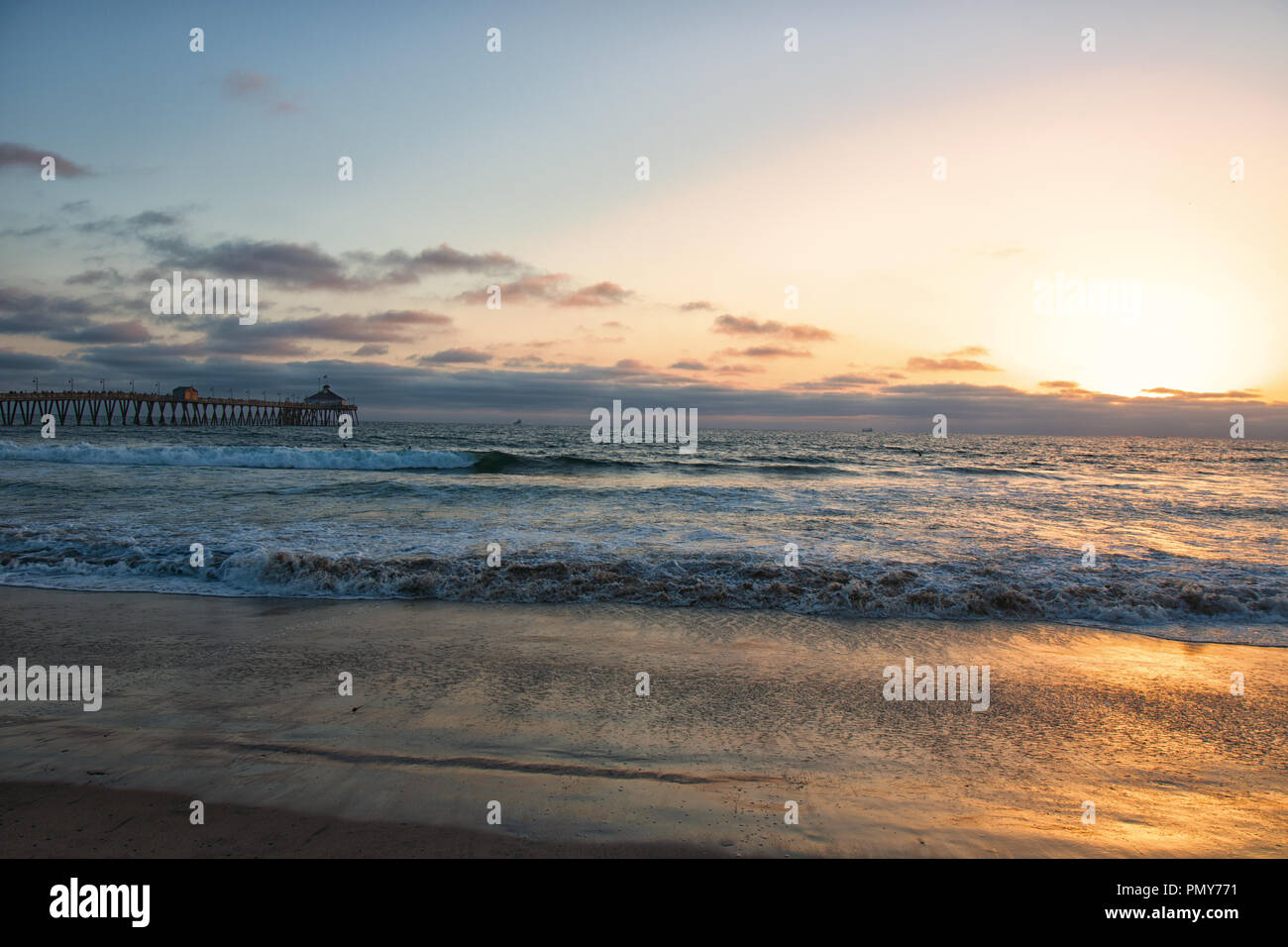 Pacific beach hi-res stock photography and images - Alamy