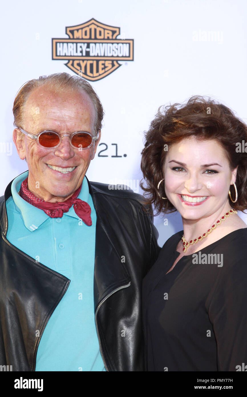 Shari stowe and peter weller hi-res stock photography and images - Alamy