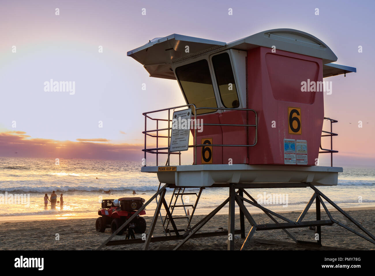 Lifeguard tower hi-res stock photography and images - Alamy
