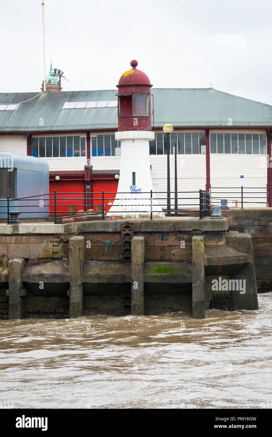 Portrait ferries hi-res stock photography and images - Alamy