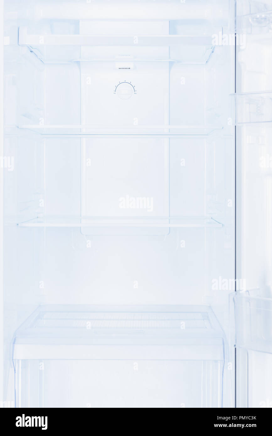 White fridge hi-res stock photography and images - Alamy
