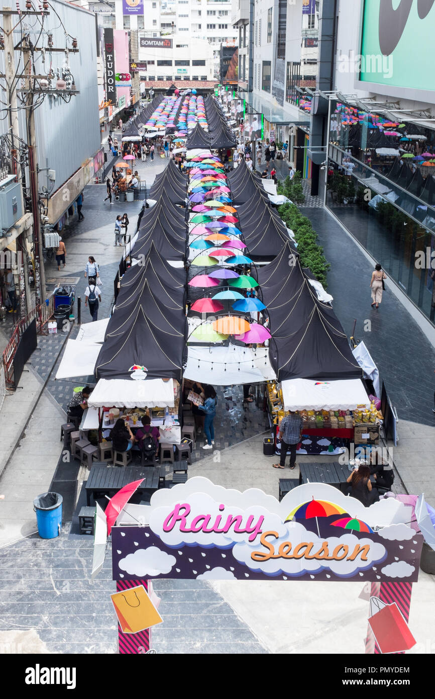 Overhead street view hi-res stock photography and images - Alamy