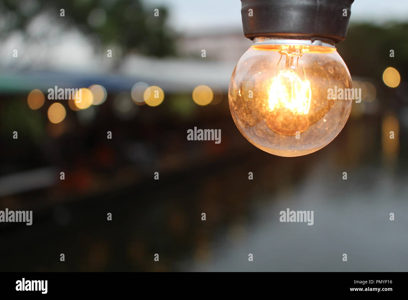 incandescent light bulb Stock Photo - Alamy