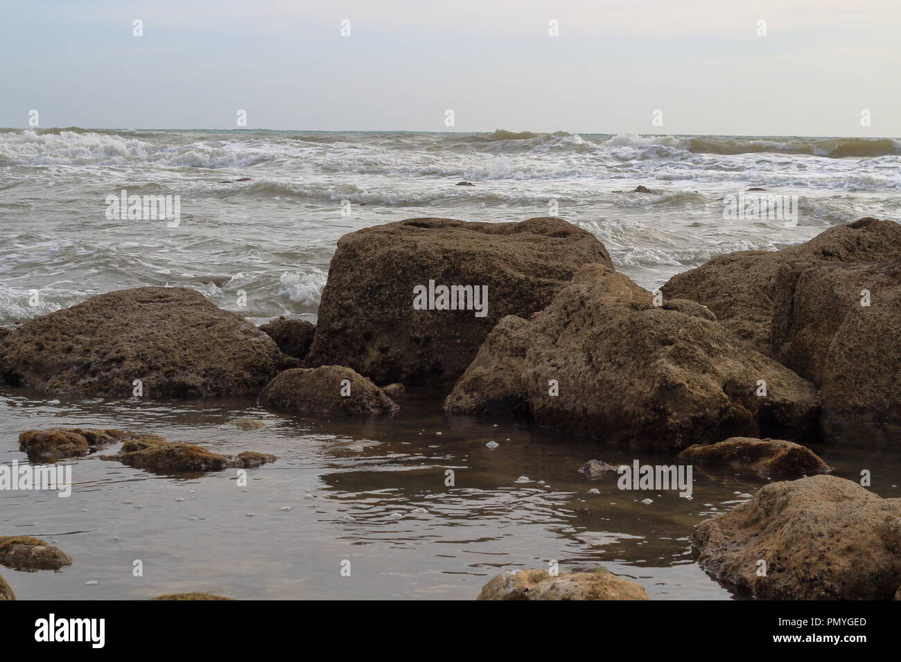 Caribbean sea water rocks hi-res stock photography and images - Alamy