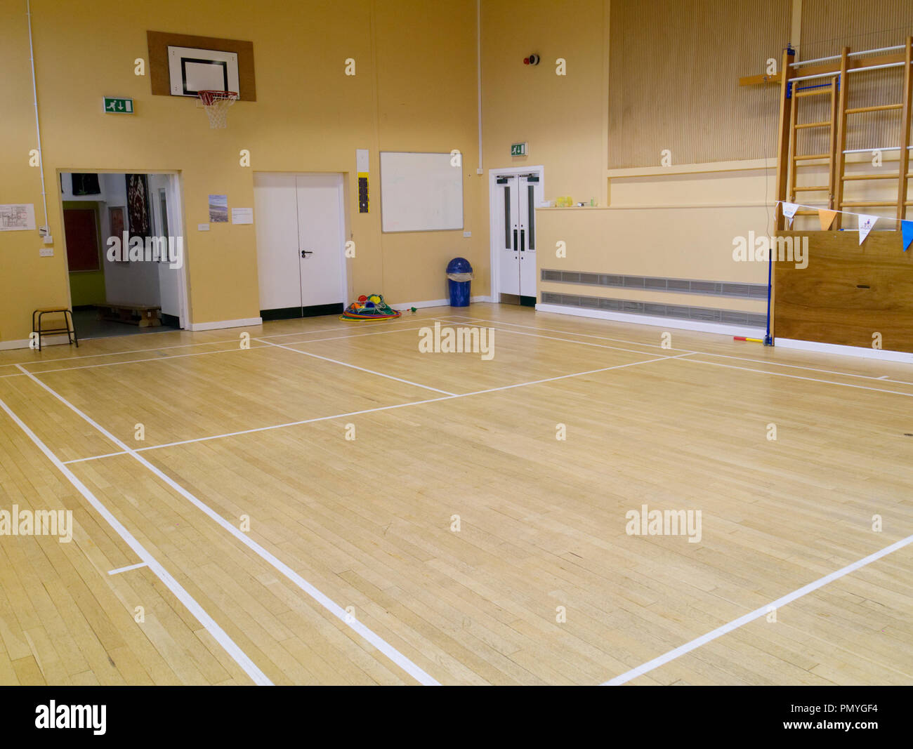 School hall hi-res stock photography and images - Alamy