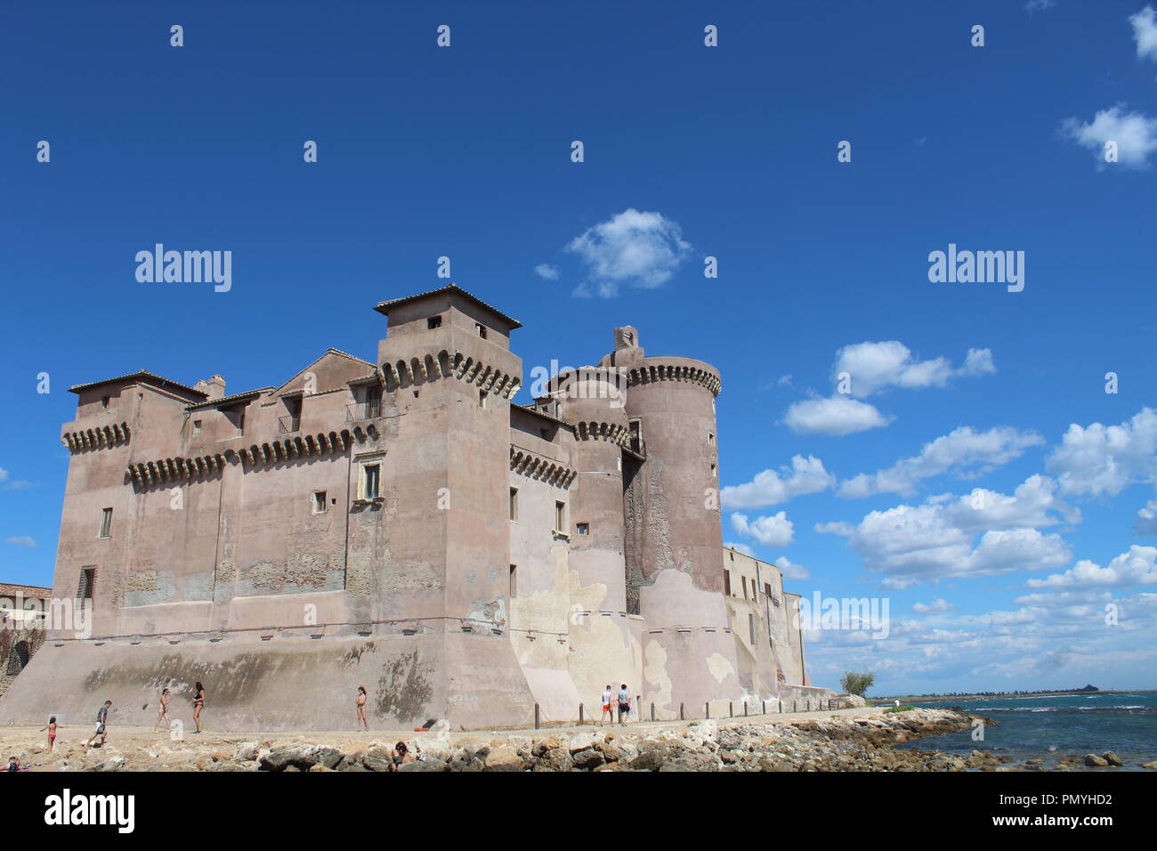 Medieval sand castle hi-res stock photography and images - Alamy