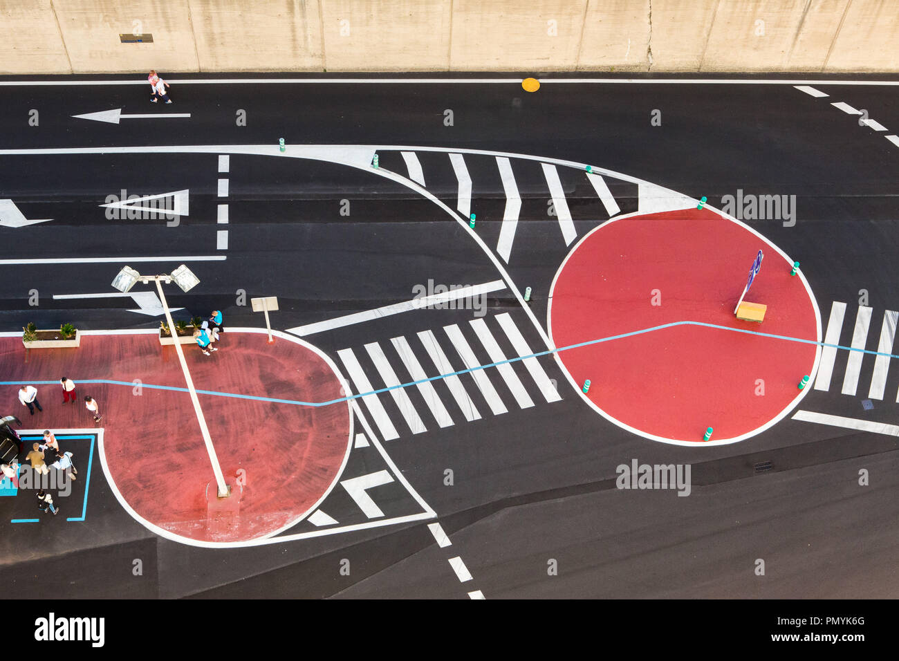 Roundabout directions hi-res stock photography and images - Alamy