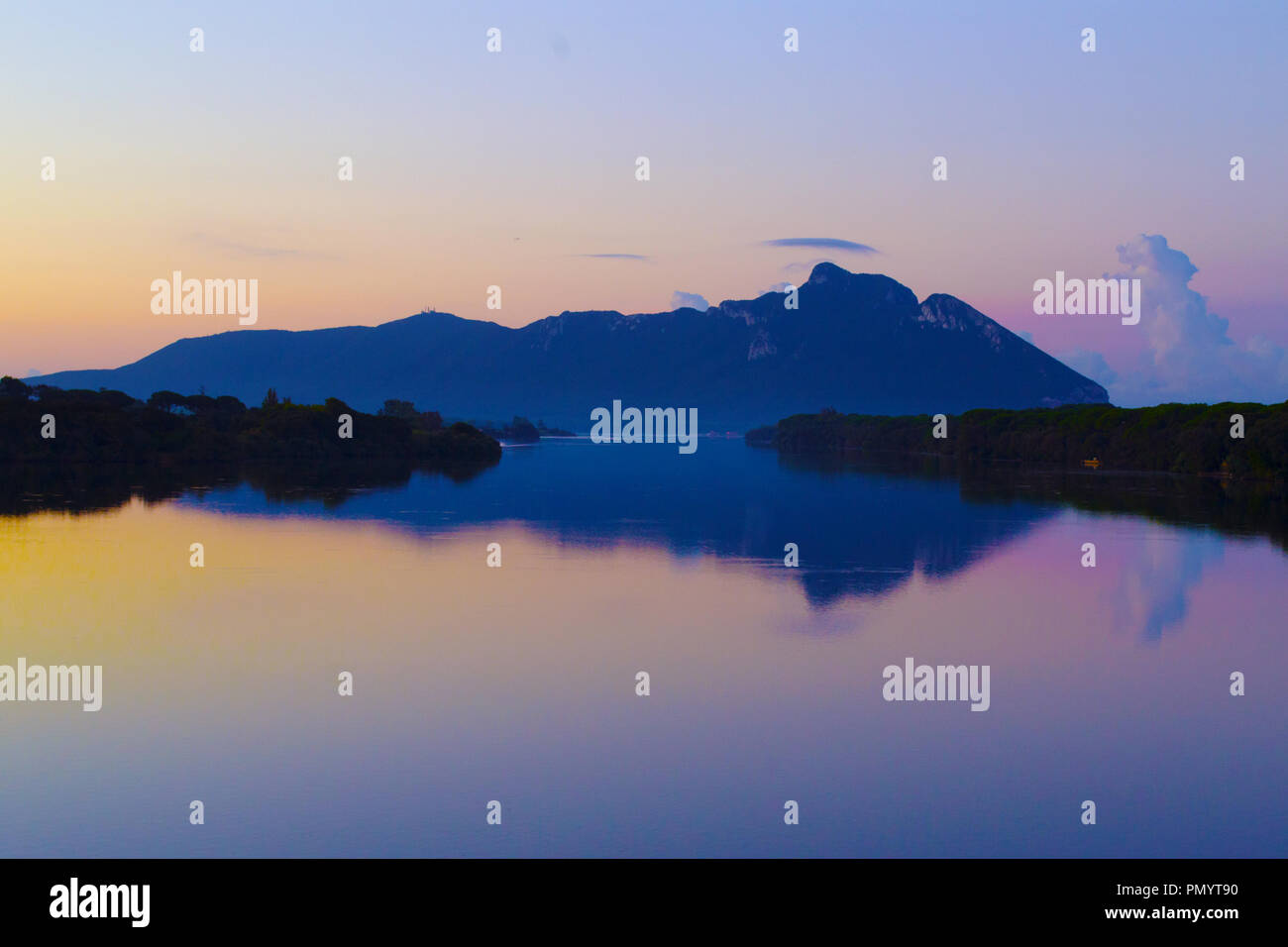 scenic italian lake at sunset Stock Photo - Alamy