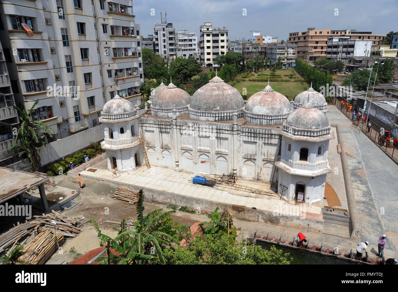 Seven masjid hi-res stock photography and images - Alamy