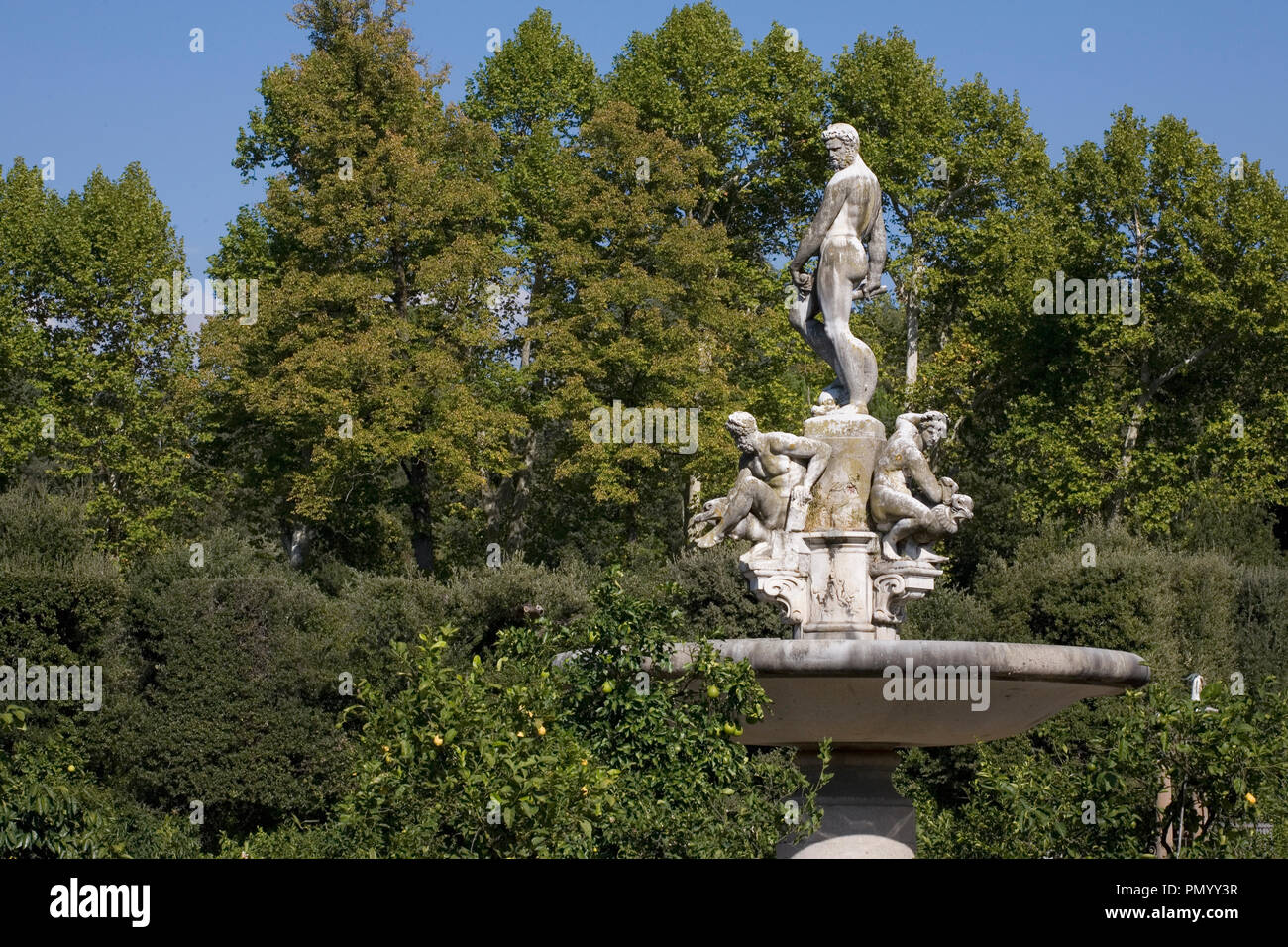 Fountain of Oceanus by Giambologna, Isolotto, Boboli Gardens, Florence ...