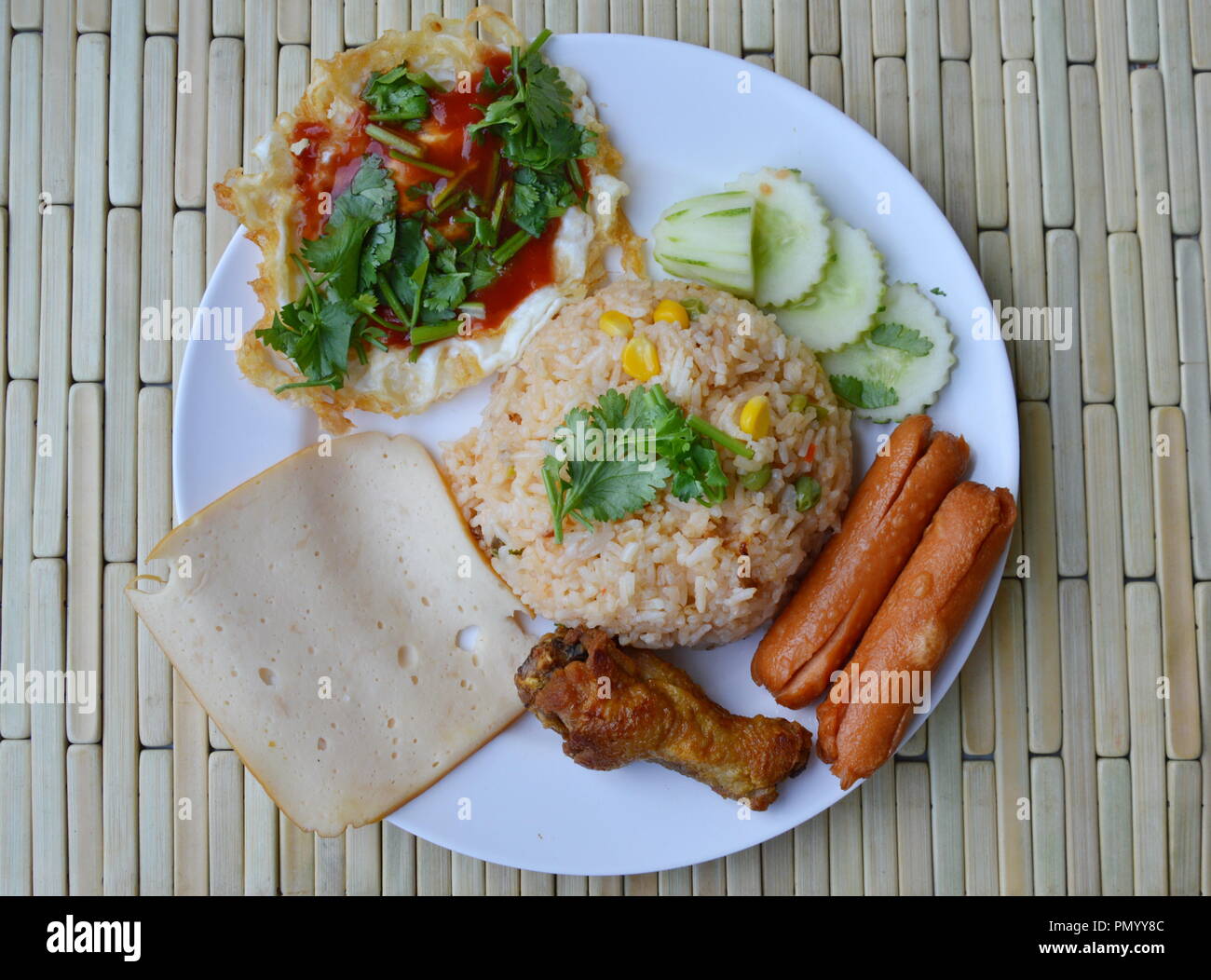 American fried rice Thai applied food on dish Stock Photo - Alamy