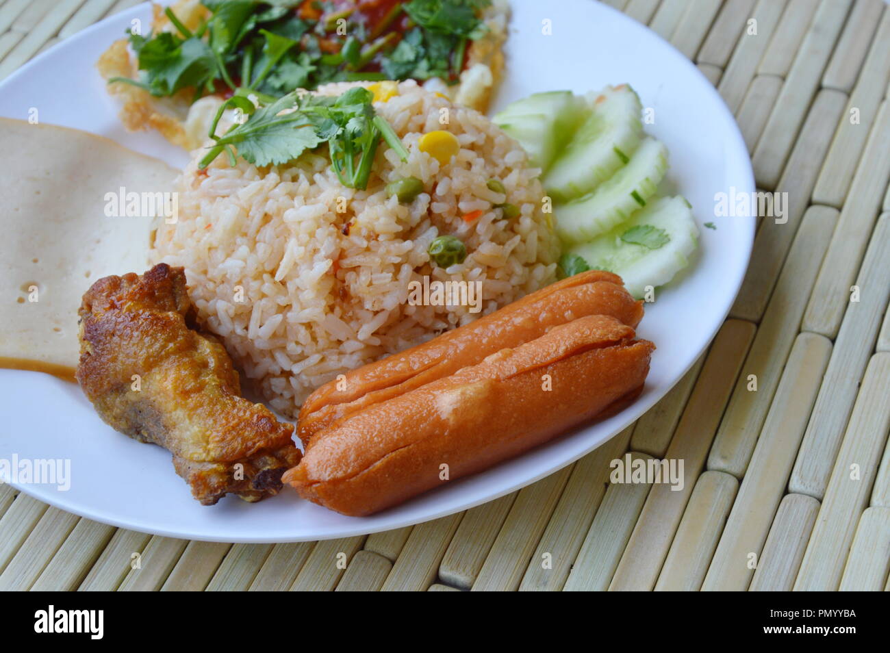 American fried rice Thai applied food on dish Stock Photo - Alamy