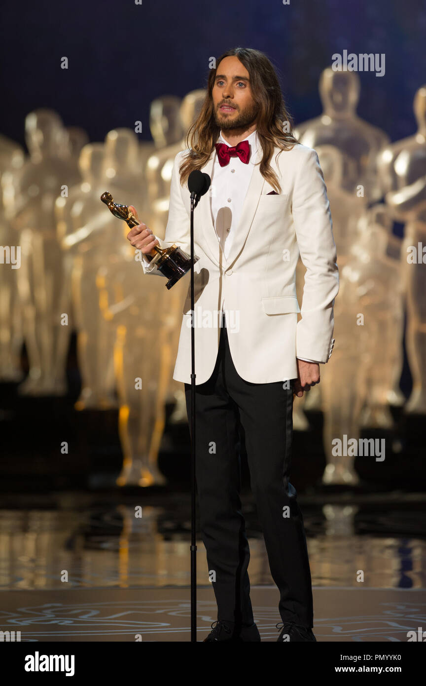 Jared Leto accepts the Oscar® for Performance by an actor in a ...