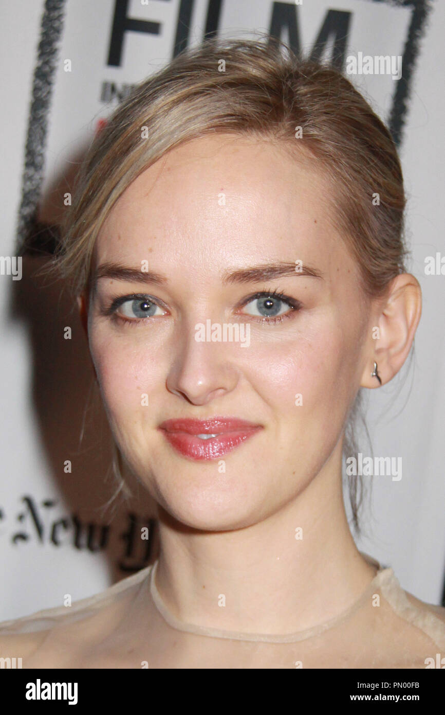 Jess weixler hi-res stock photography and images - Alamy