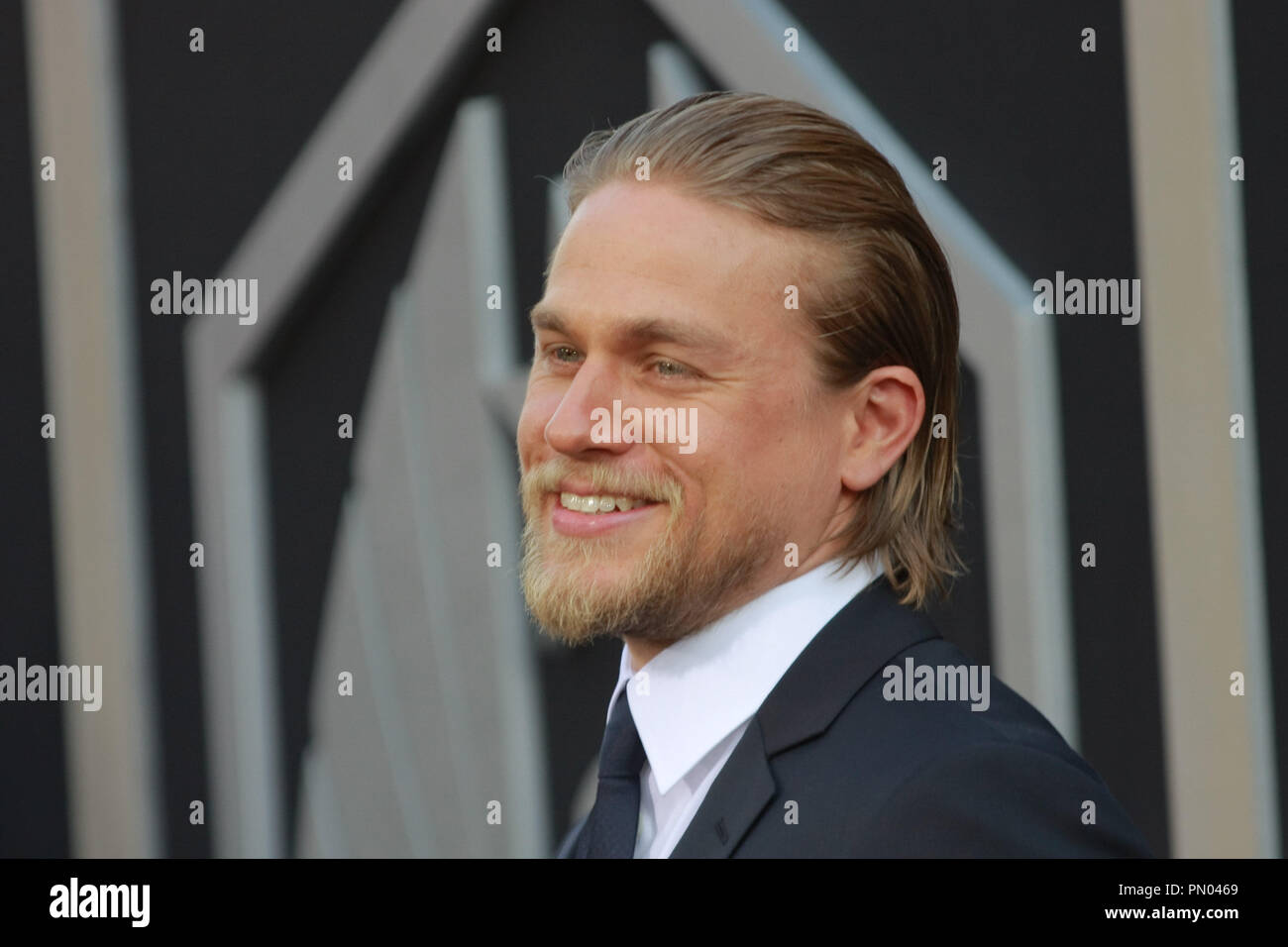 Charlie hunnam beard hi-res stock photography and images - Alamy