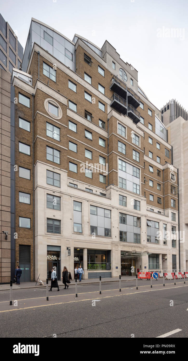 Apartment block, London House, Aldersgate Street, City of London ...