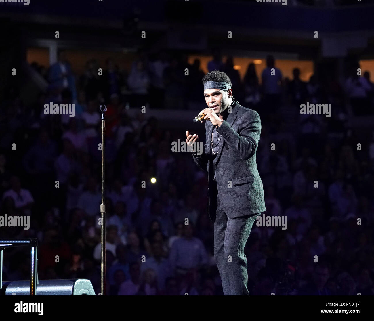 Maxwell singer hi-res stock photography and images - Alamy
