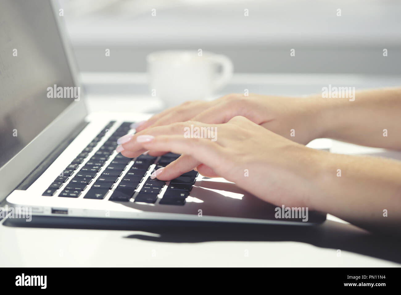 Technology in the workplace hi-res stock photography and images - Alamy
