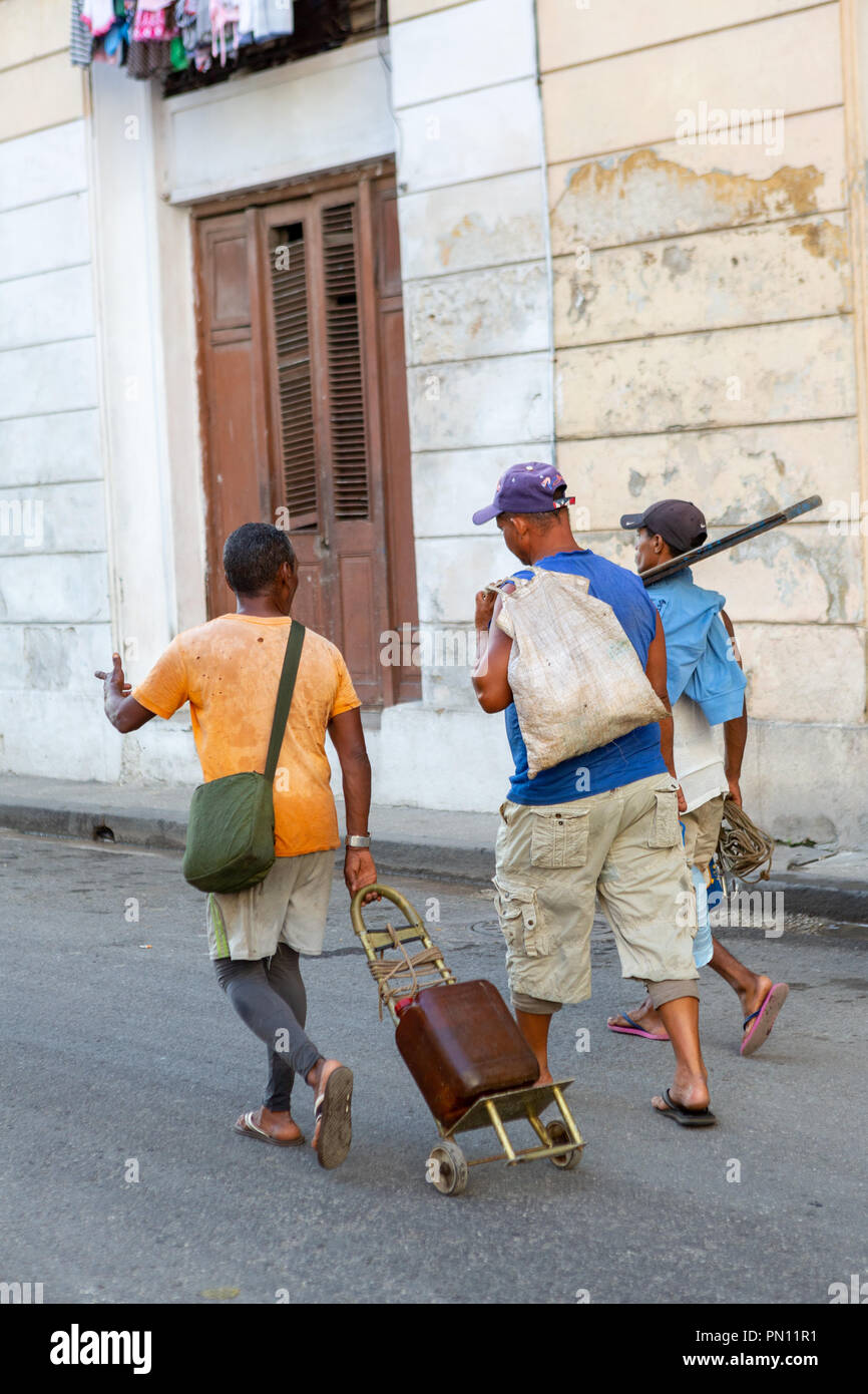 Cuban males hi-res stock photography and images - Alamy