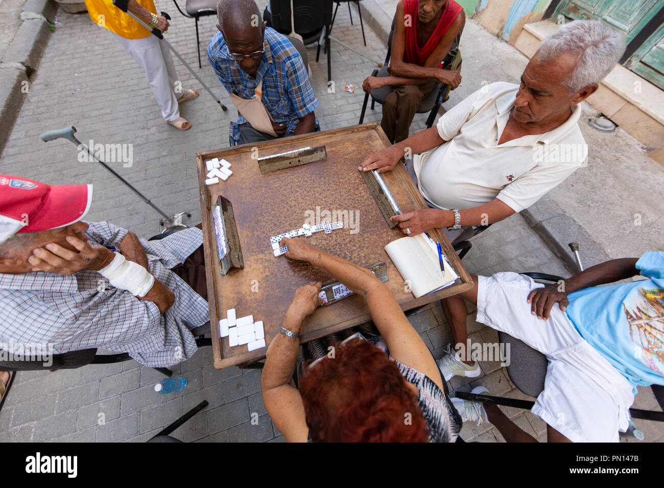 Street games in cuba hi-res stock photography and images - Alamy