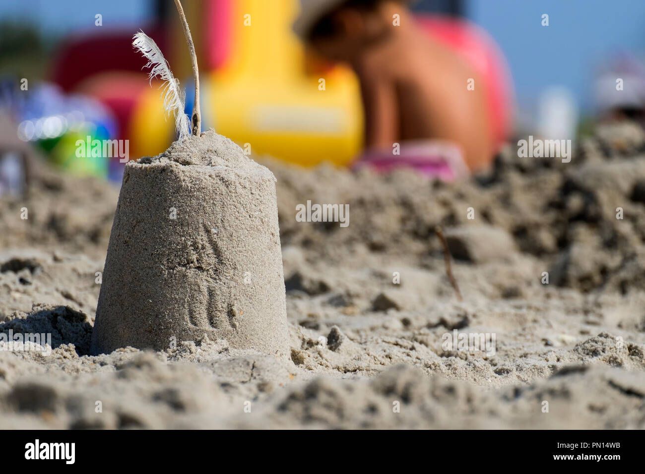 Sand cake hi-res stock photography and images - Alamy
