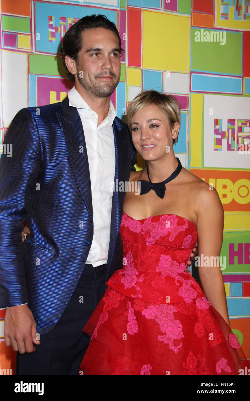 Kaley cuoco and ryan sweeting hi-res stock photography and images - Alamy