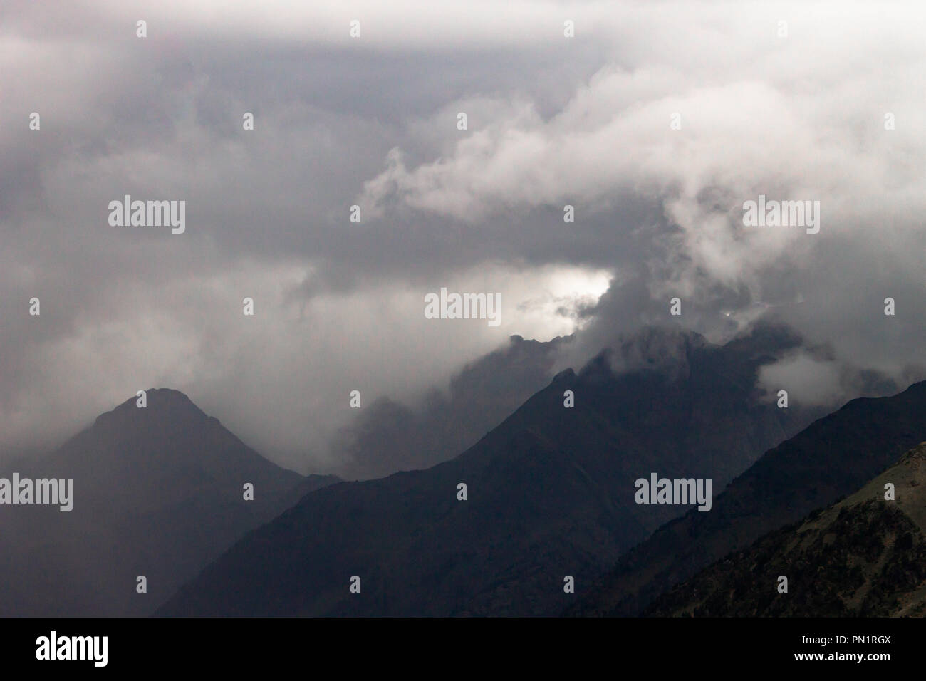 Summer storm approaches wind hi-res stock photography and images - Alamy