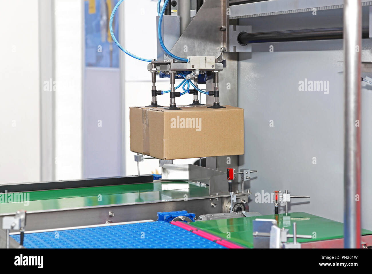 Automated packaging line hi-res stock photography and images - Alamy