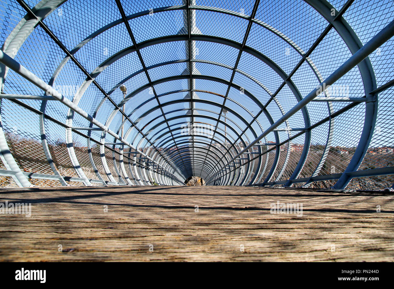 Warren Truss Bridge High Resolution Stock Photography and Images - Alamy