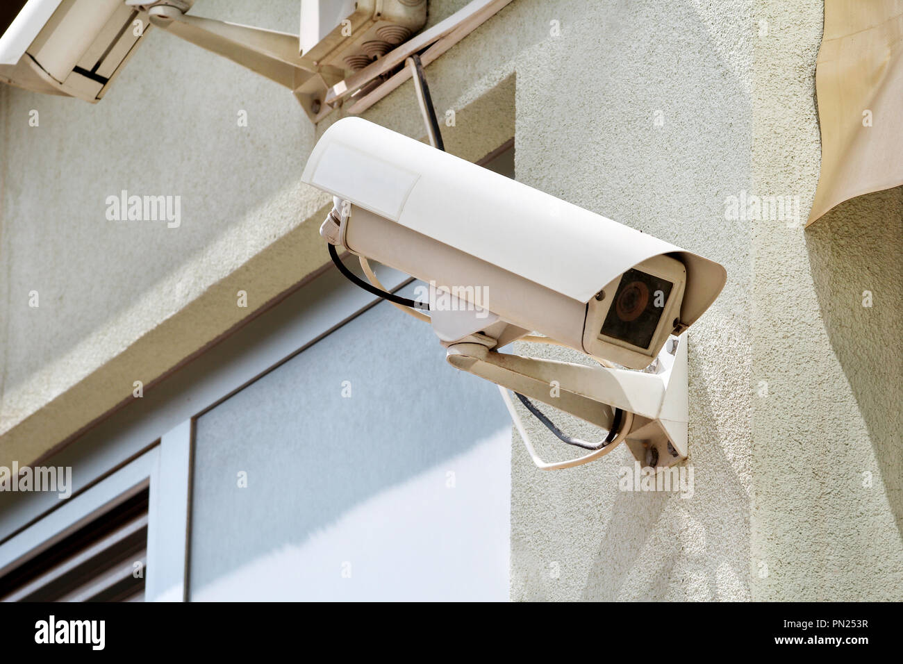 Reflector facade hi-res stock photography and images - Alamy