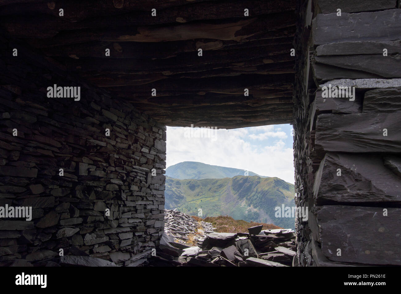 Slate barn hi-res stock photography and images - Alamy