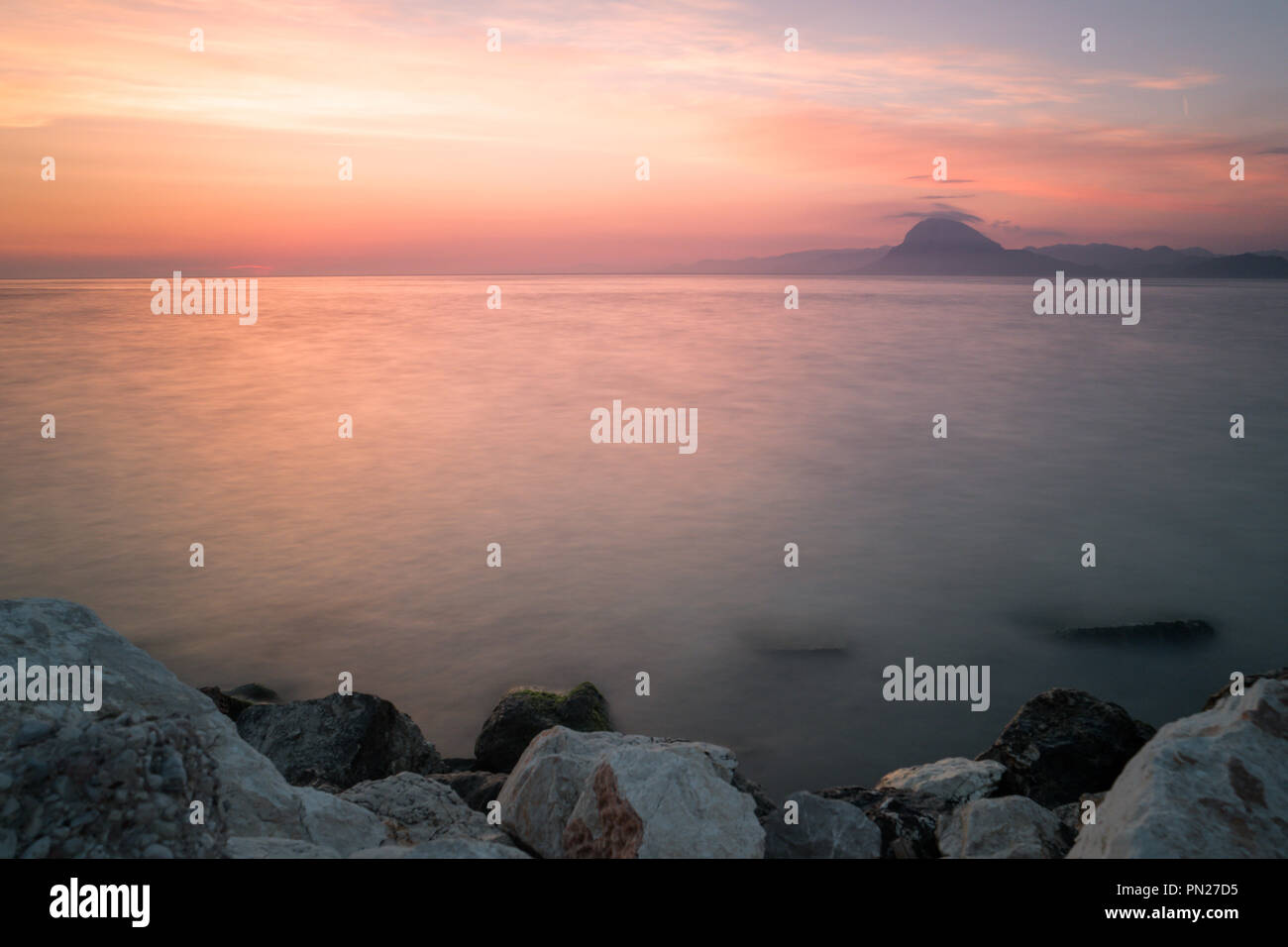 Golden hour view long beach hi-res stock photography and images - Alamy