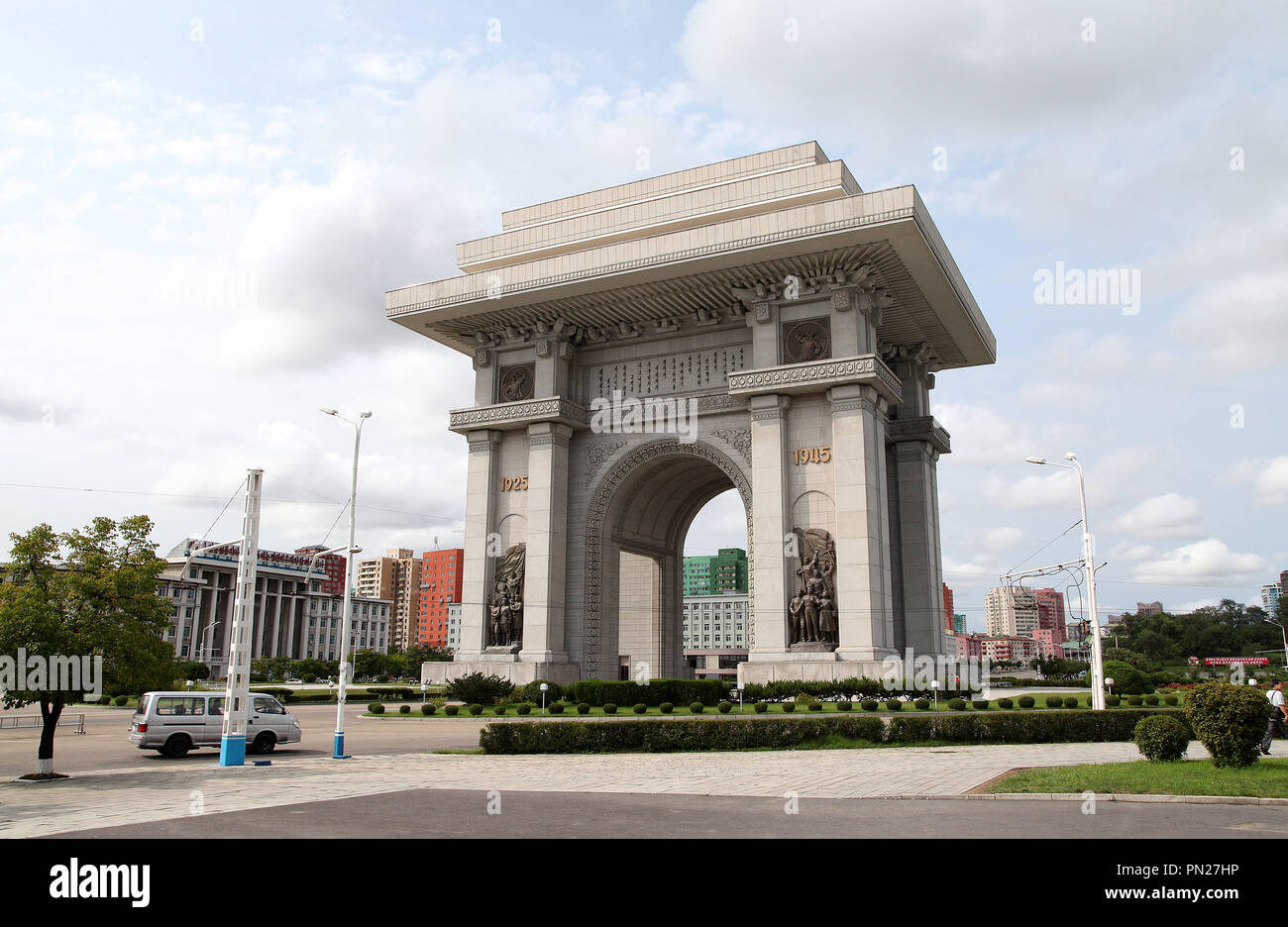Arch of Triumph in Pyongyang Stock Photo - Alamy