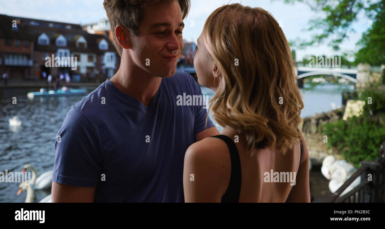 Romantic young couple share a kiss in Windsor England Stock Photo - Alamy