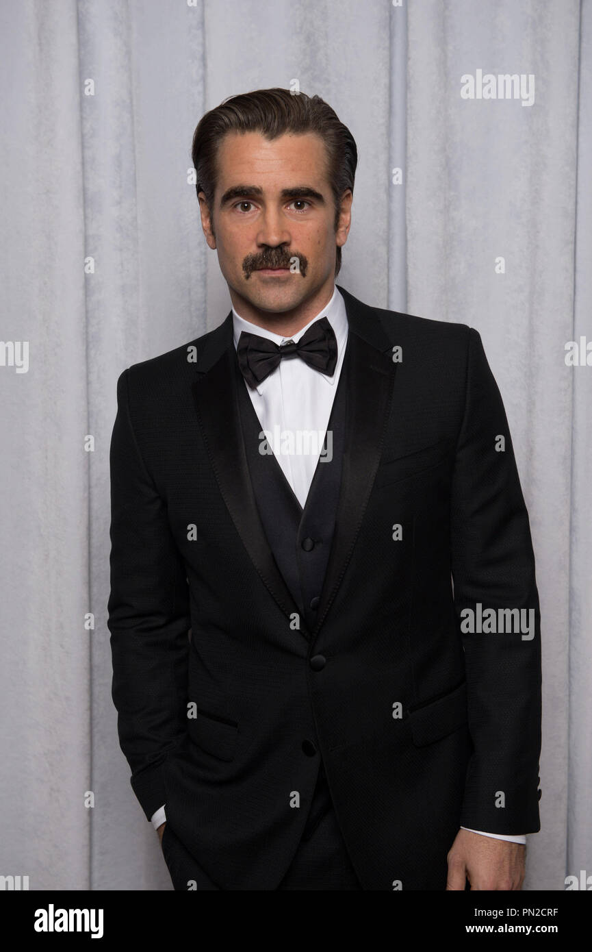 After presenting for BEST FOREIGN LANGUAGE FILM, Colin Farrell poses ...