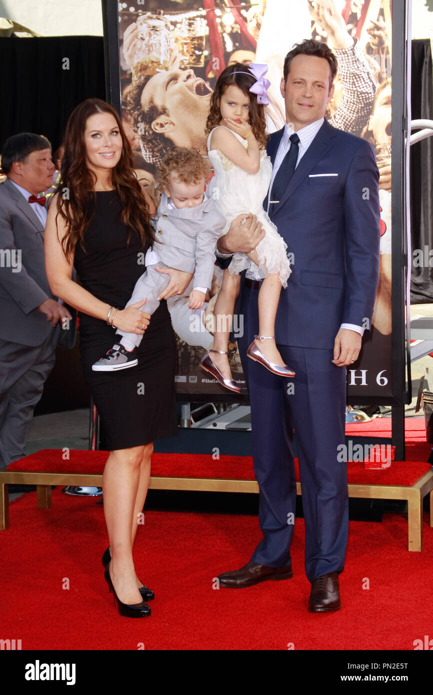 Vince Vaughn, wife Kyla Weber and their children, Vernon and Locklyn ...