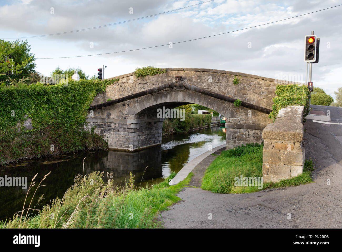 Rural bridge hi-res stock photography and images - Alamy