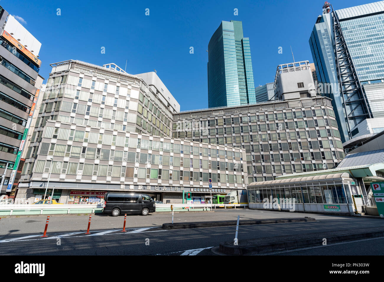 Jr shinbashi station hi-res stock photography and images - Alamy