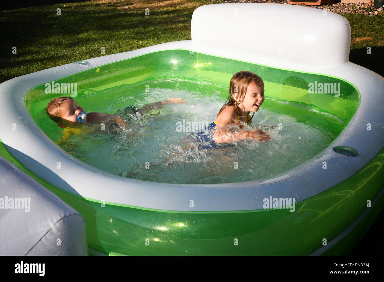 Splashing around in hi-res stock photography and images - Alamy