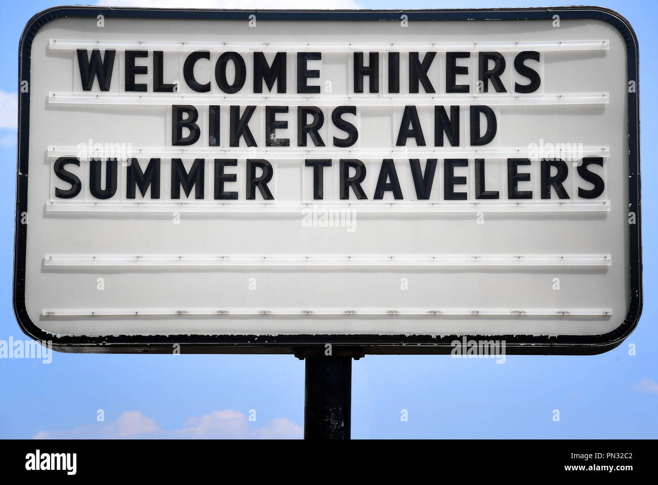 Welcoming travelers hi-res stock photography and images - Alamy