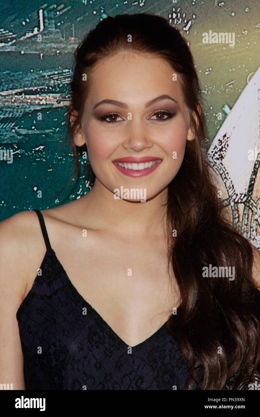 Kelli Berglund at the premiere of Warner Bros. Pictures' "Jupiter ...