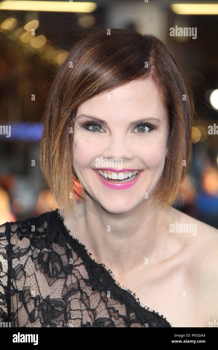 Kiersten Warren 04 16 2015 The Premiere Of The Water Diviner Held At
