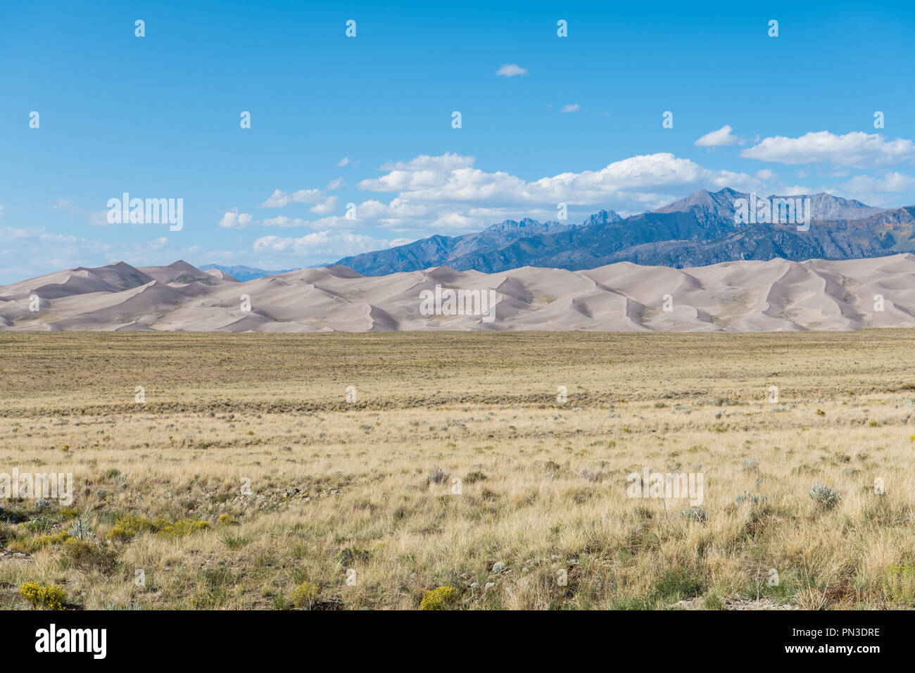 Plain scenery hi-res stock photography and images - Alamy