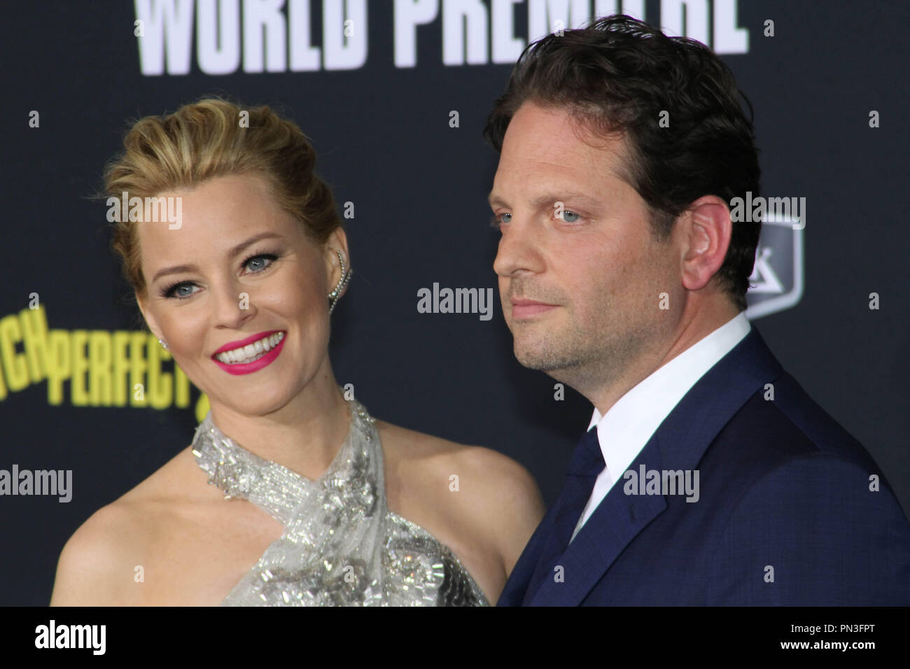 Elizabeth banks and max handelman hi-res stock photography and images ...