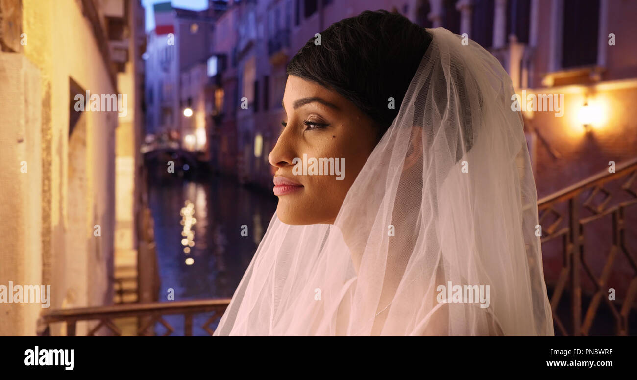 Blushing bride hi-res stock photography and images - Alamy