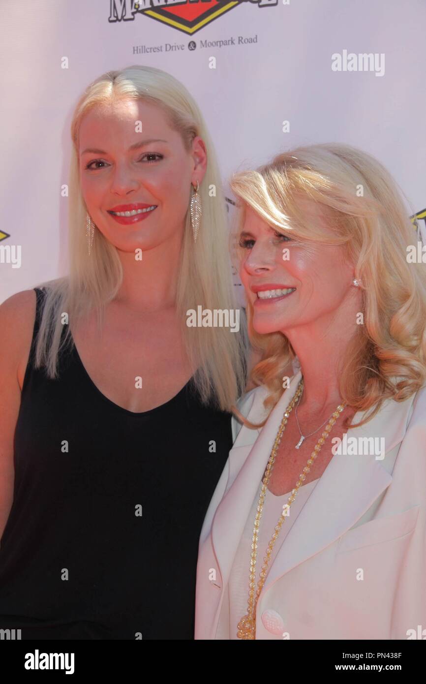 Katherine Heigl, Kim Sill 08/15/2015 Two and four-legged red carpet ...
