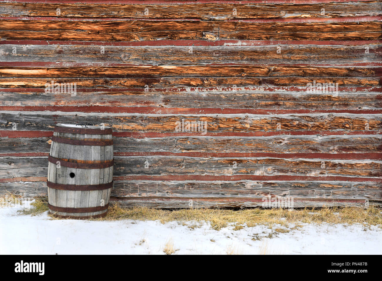 Old log cabin whiskey hi-res stock photography and images - Alamy