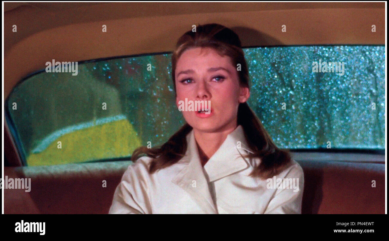 Audrey Hepburn Cigarette Stock Photos & Audrey Hepburn Cigarette Stock ...