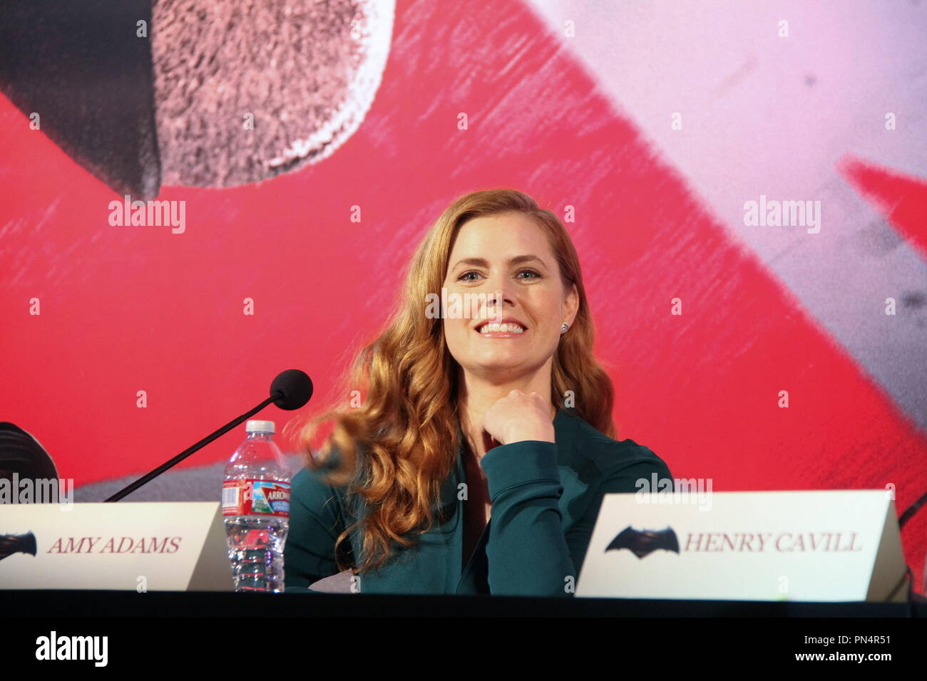 Amy Adams 03/18/2016 "Batman v Superman: Dawn of Justice" Press ...